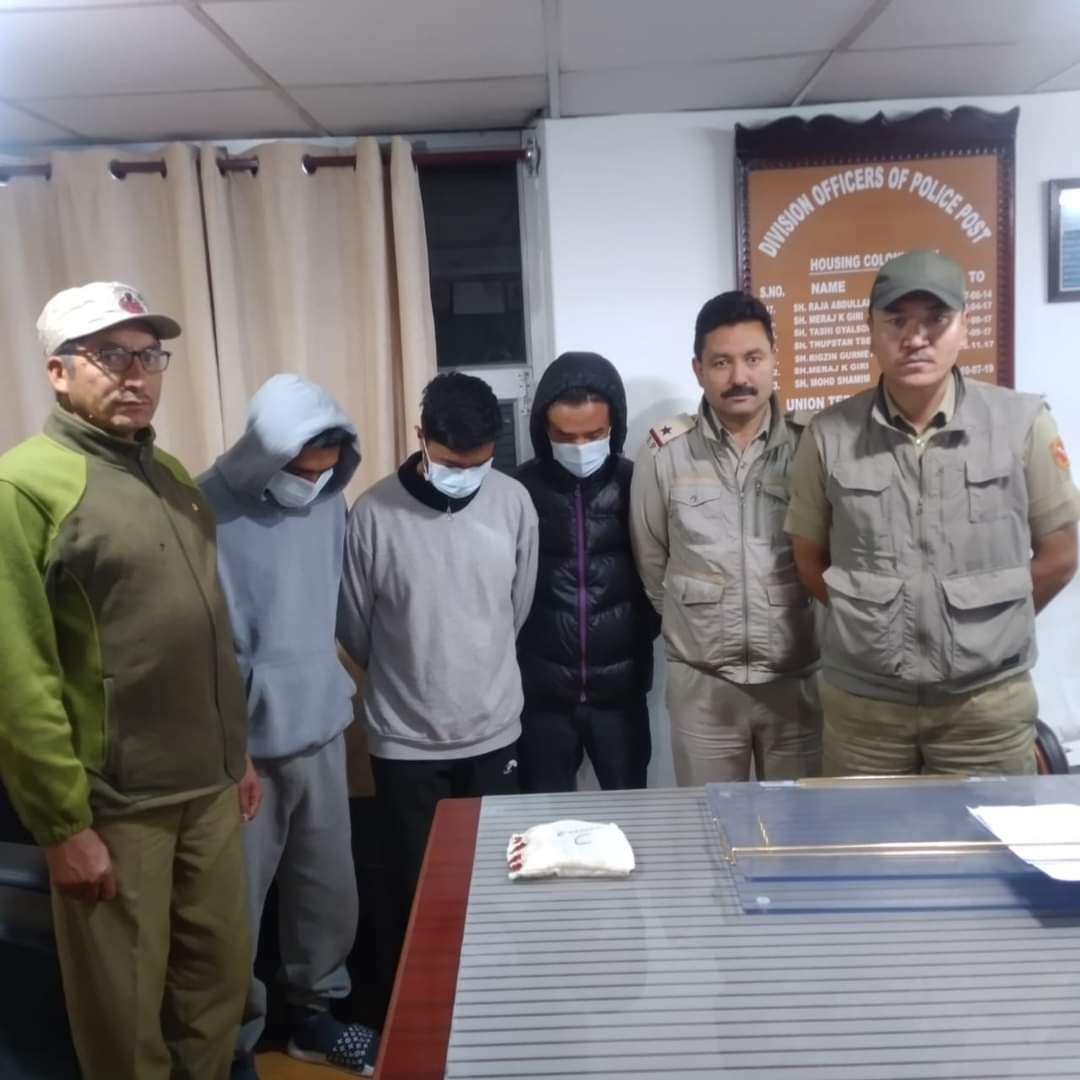 District Police Leh Arrested Three Drug Peddlers And Recovered 160